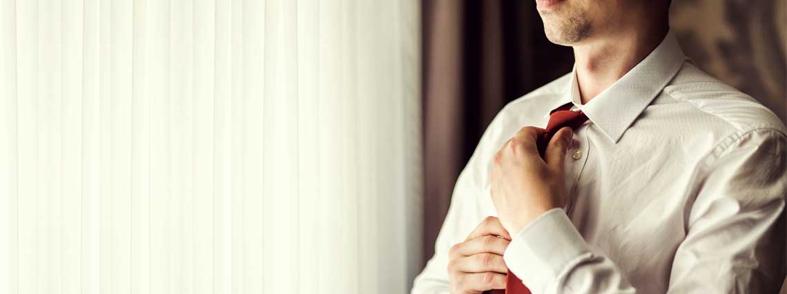 Importance of Dressing Well in Office – Paragon Footwear